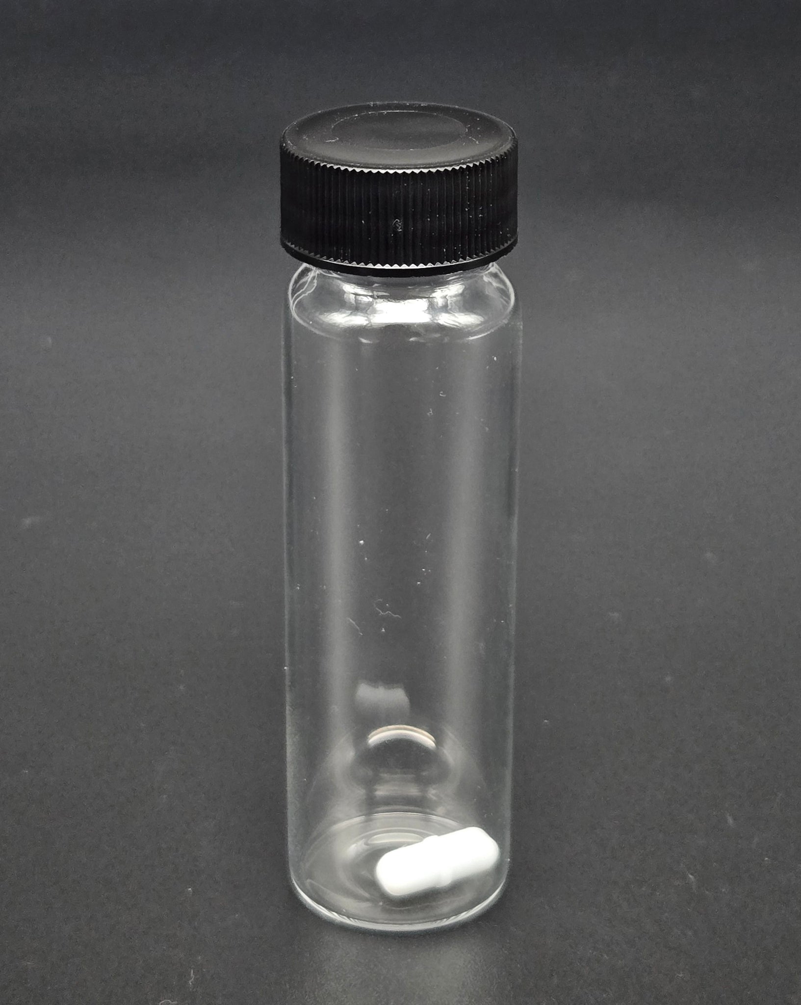 40ml glass vial, closed cap, and stir bar | Pioreactor